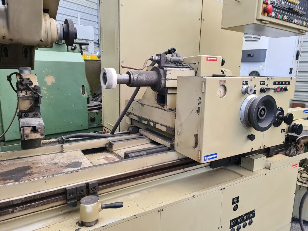 WMW SI 6 Internal Grinding Machine - A.K. Machine Traders