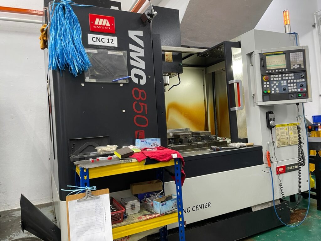 SMTCL 850E CNC VMC - A.K. Machine Traders