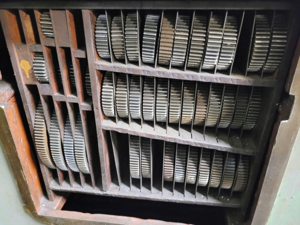 TOS OH6 Gear Shaper with Rack Shaping Attachement - A.K. Machine Traders